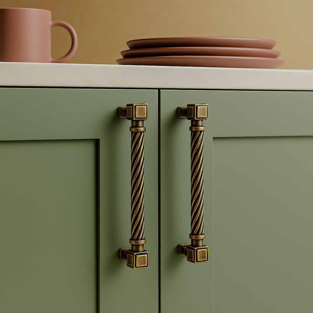 Coville Antique Brass Bar Cabinet Handle – Traditional Kitchen Style
